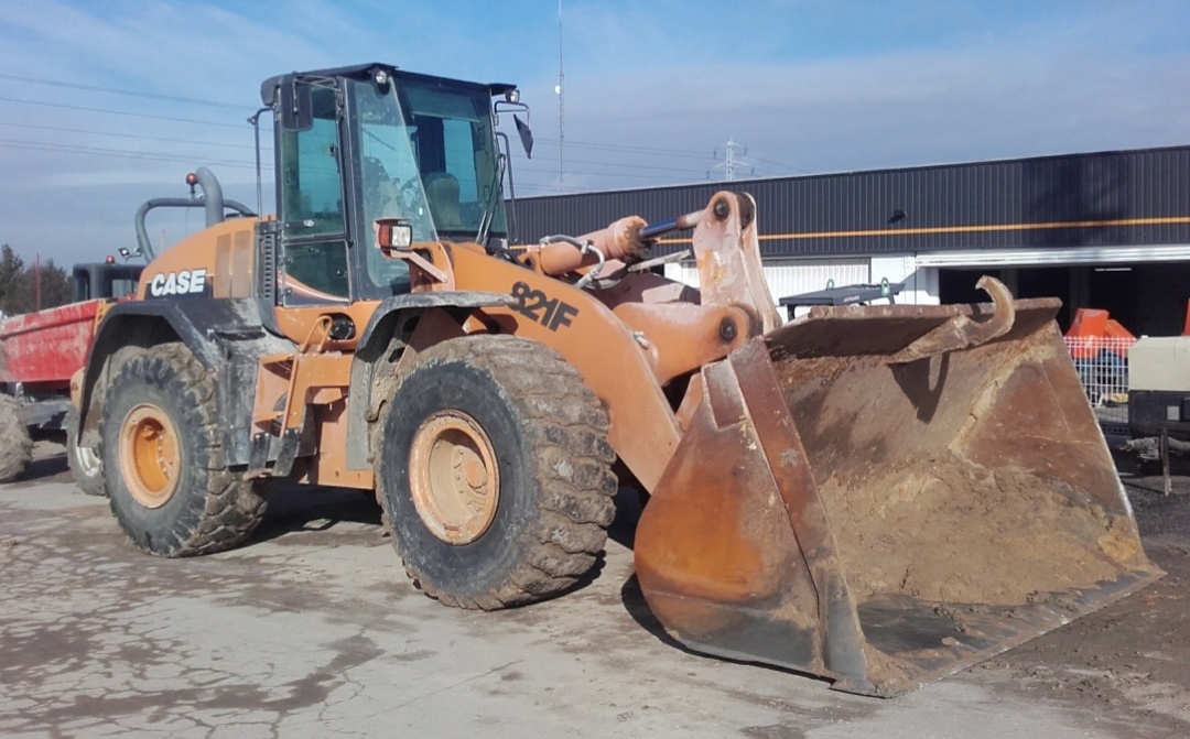 Case 821F | subastaszentromachine.com